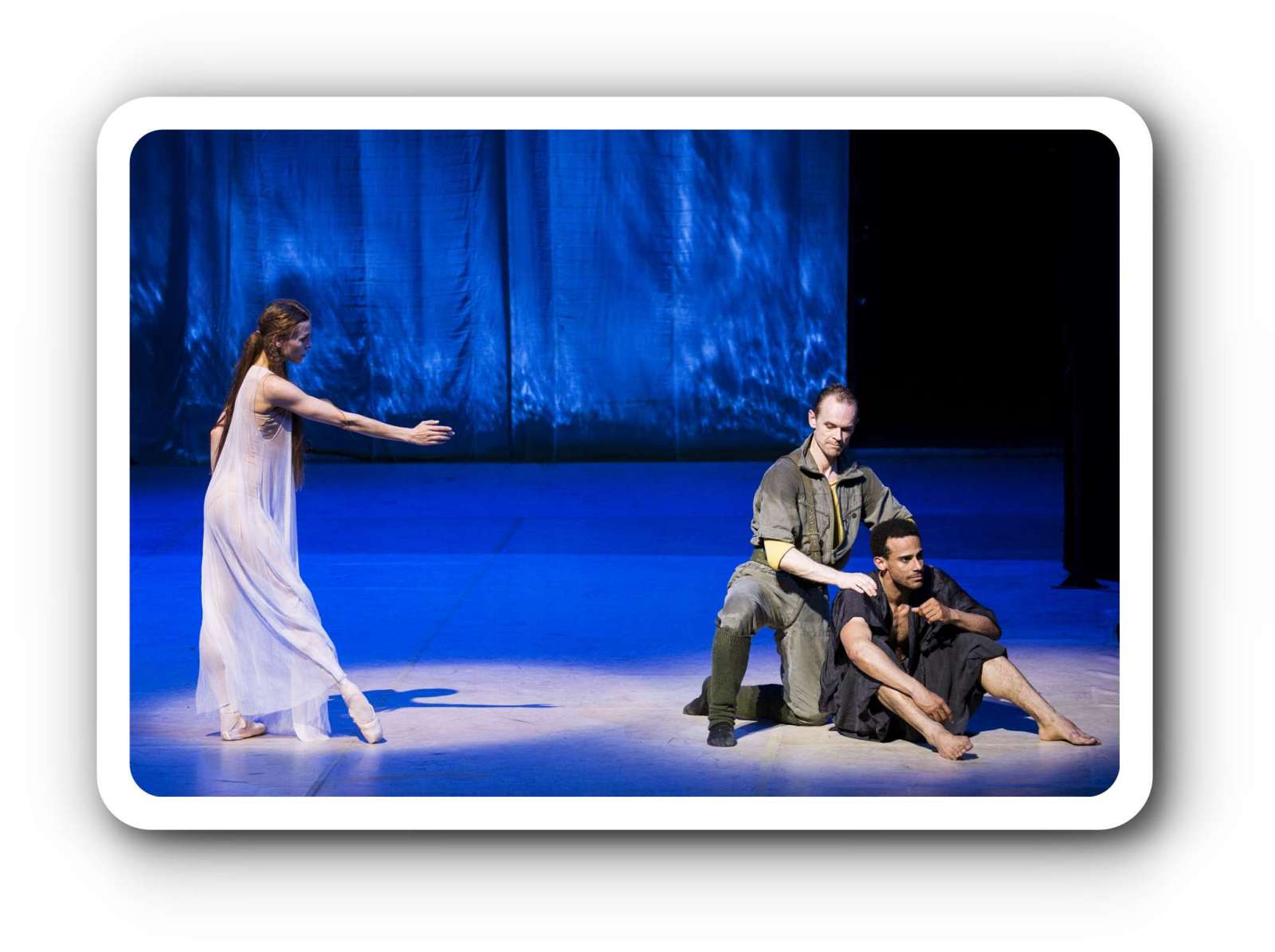 Hamburg Ballett - Othello - John Neumeier - Emilie Mazon - Anna Laudere ...