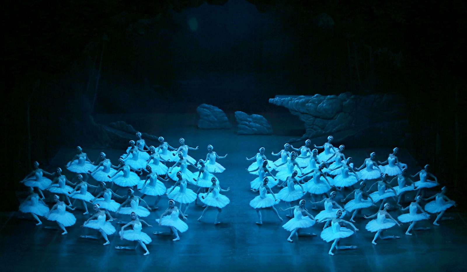 Derek Deane - Der größte Schwanensee der Welt - Shanghai Ballett