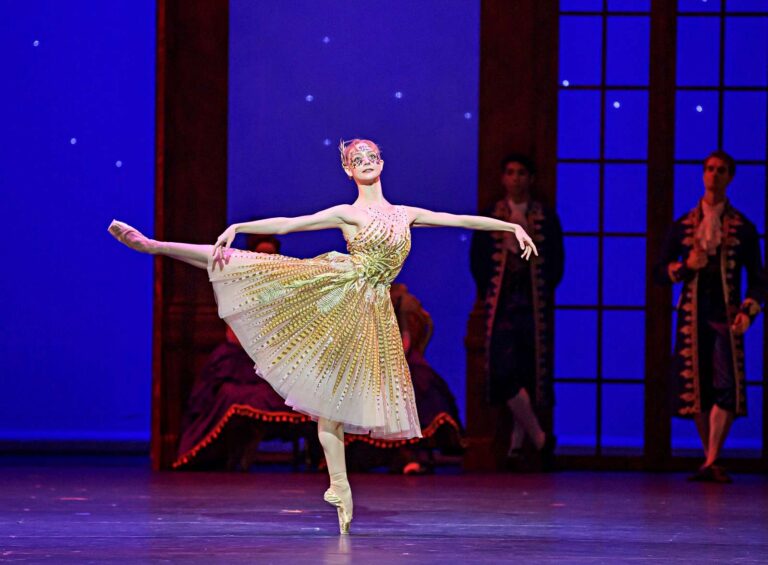 Bayerisches Staatsballett - Cinderella - Christopher Wheeldon - Julian ...