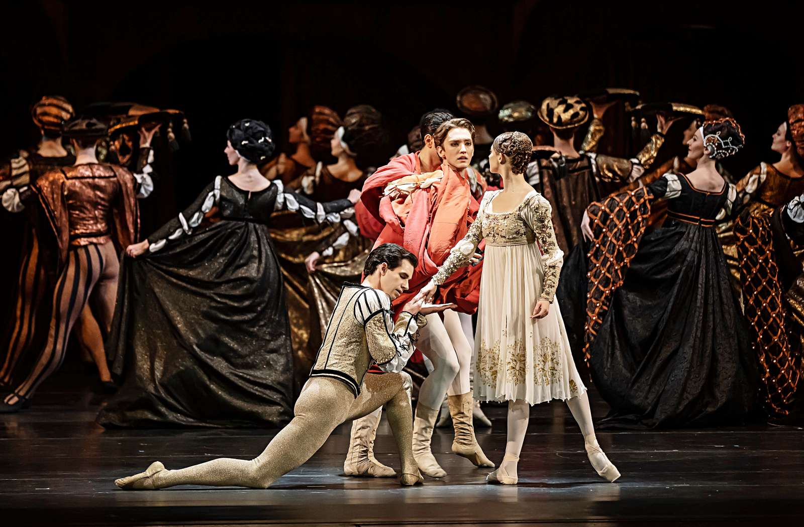 Bayerisches Staatsballett - Romeo und Julia - John Cranko - Julian ...
