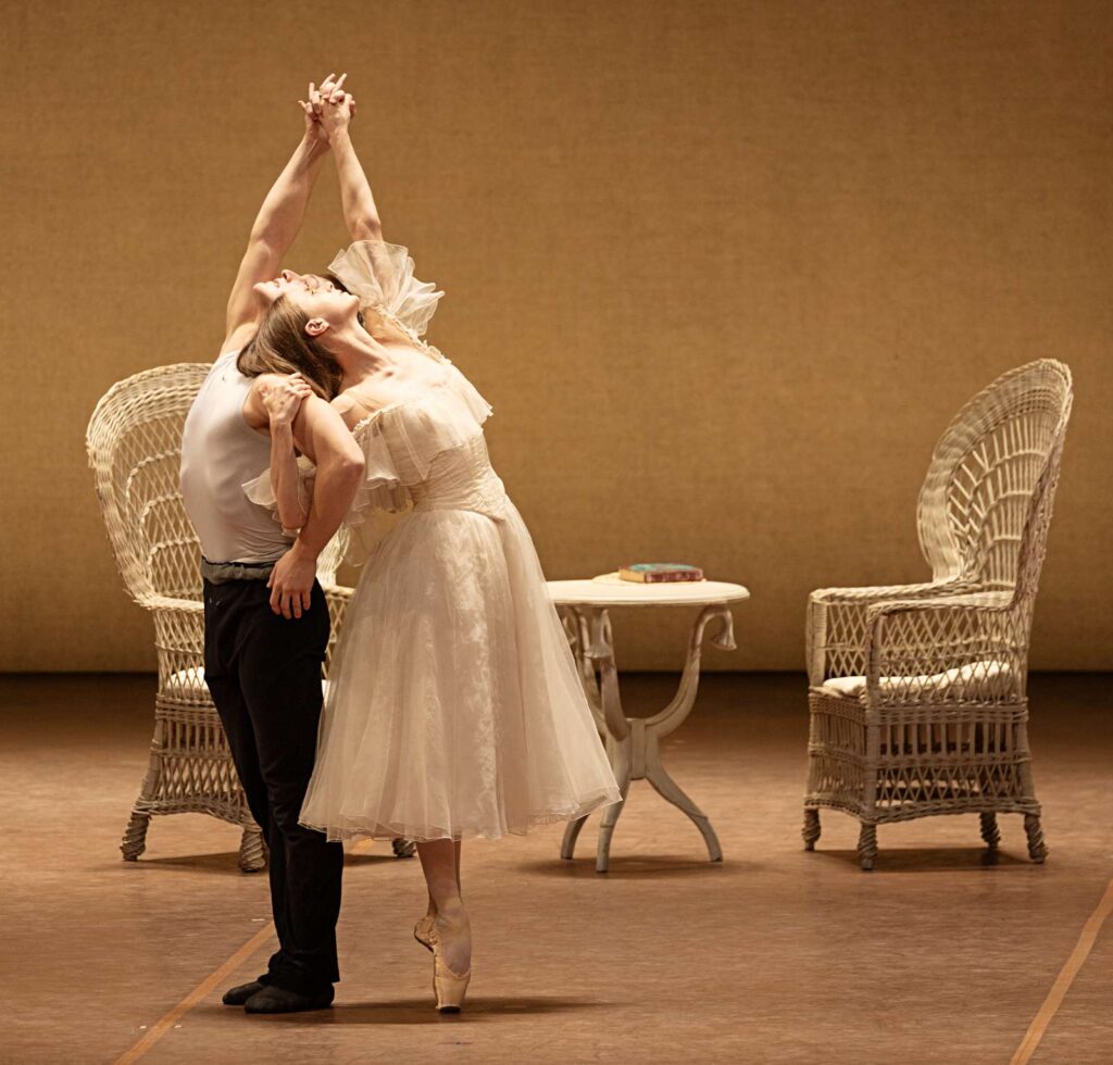 Hamburg Ballett - 239 - Ballett-Werkstatt - Die Kameliendame - John ...