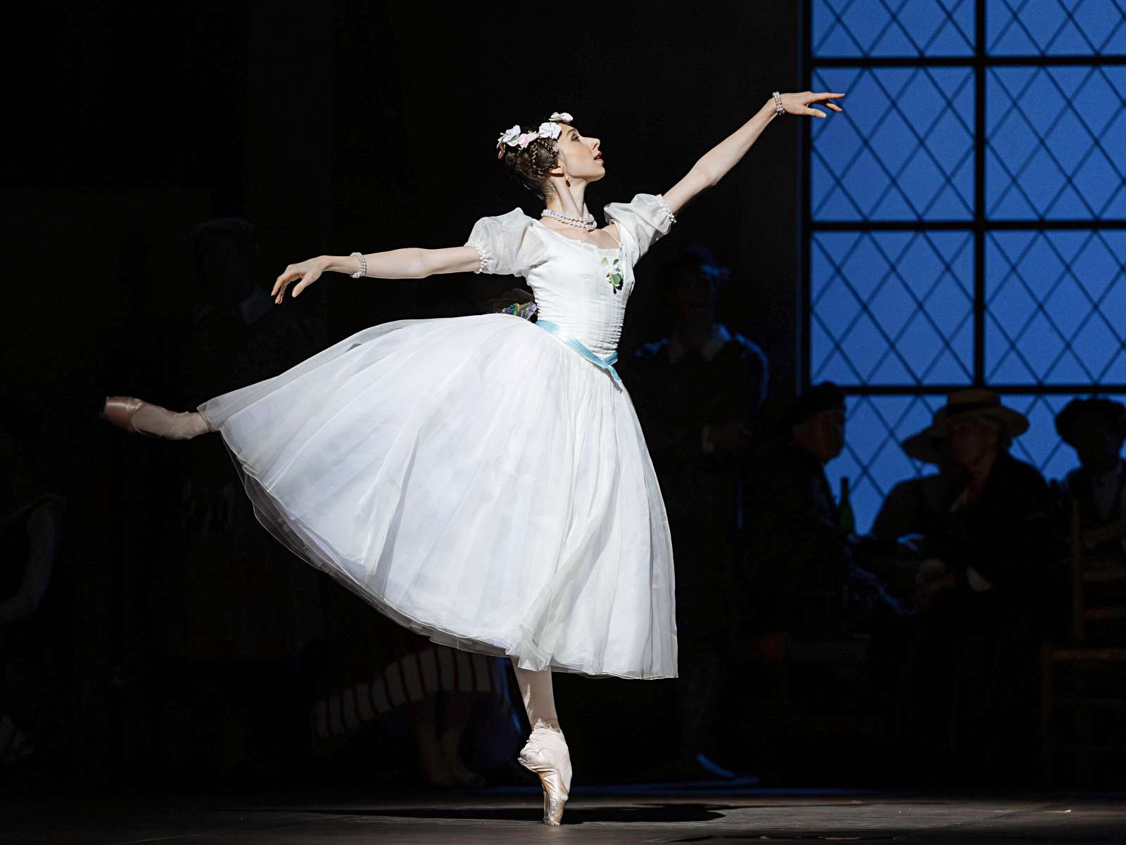 Hamburg Ballett - Romantic Evolution/s - Lloyd Riggins - La Sylphide ...