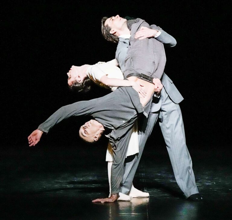 Stuttgarter Ballett - Mahler x drei Meister - Tamas Detrich - MacMillan ...