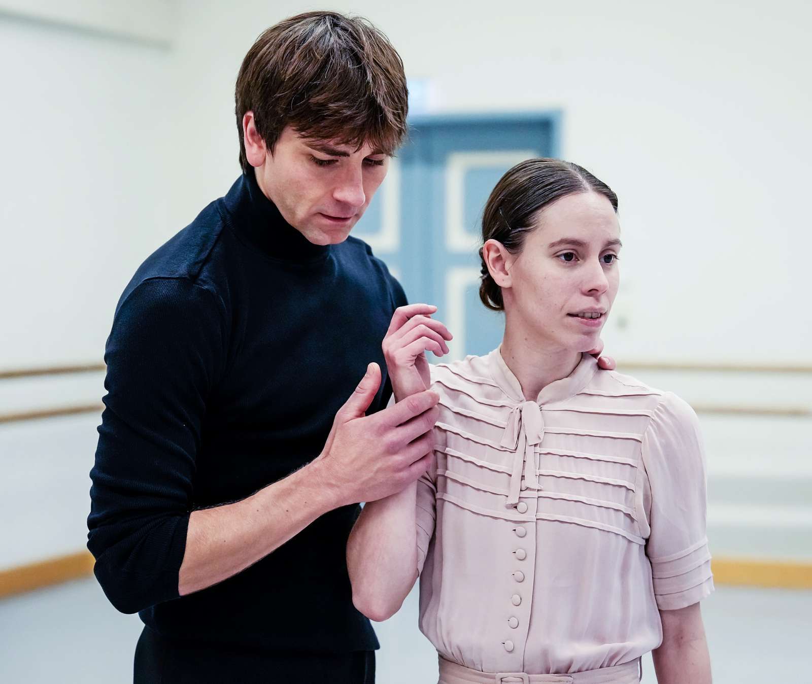 Stuttgarter Ballett - Mahler x drei Meister - Tamas Detrich - MacMillan ...